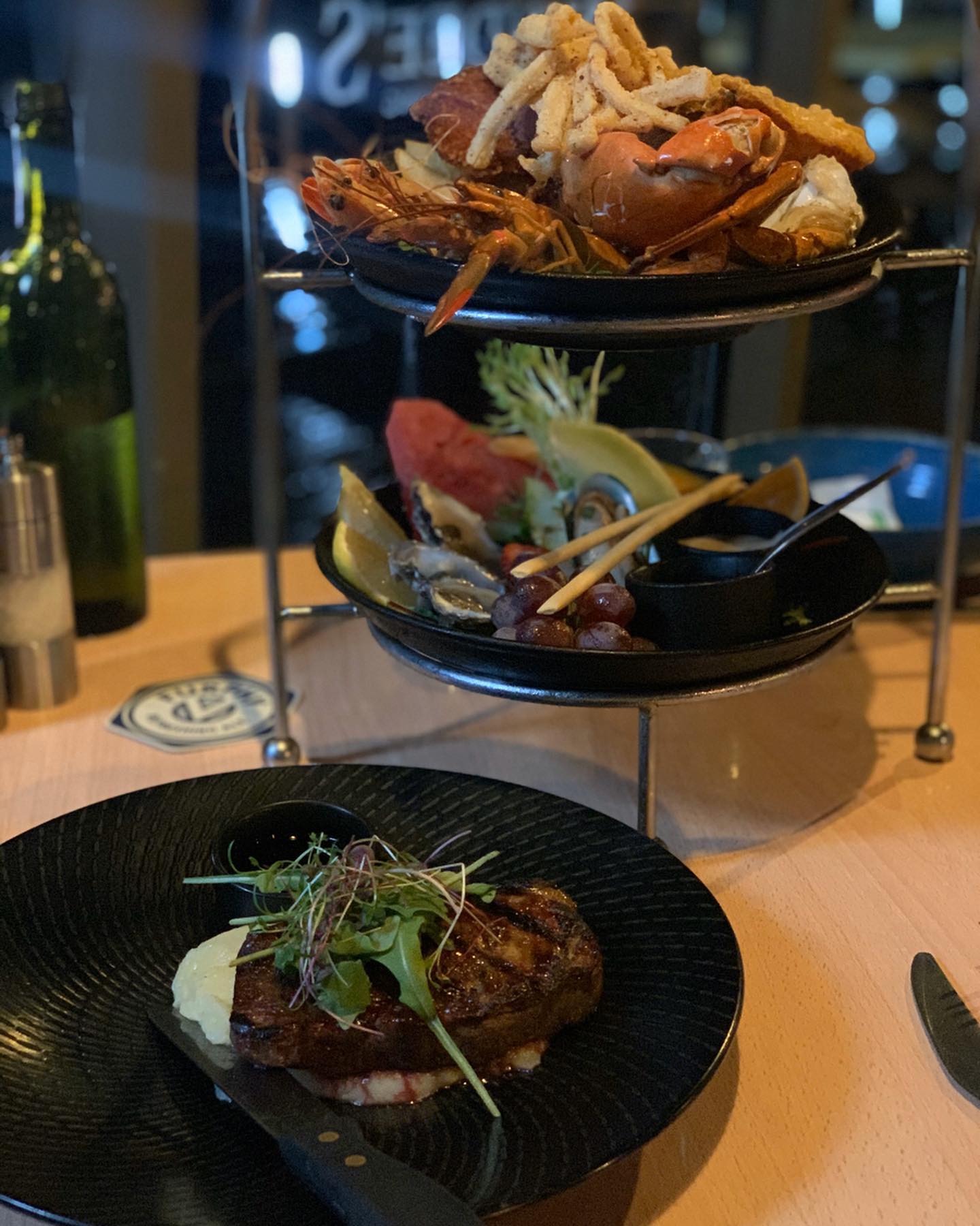 ダンディーズ・オン・ザ・ウォーターフロント｜Dundee’s Restaurant on the Waterfront | ケアンズの食を知り ...